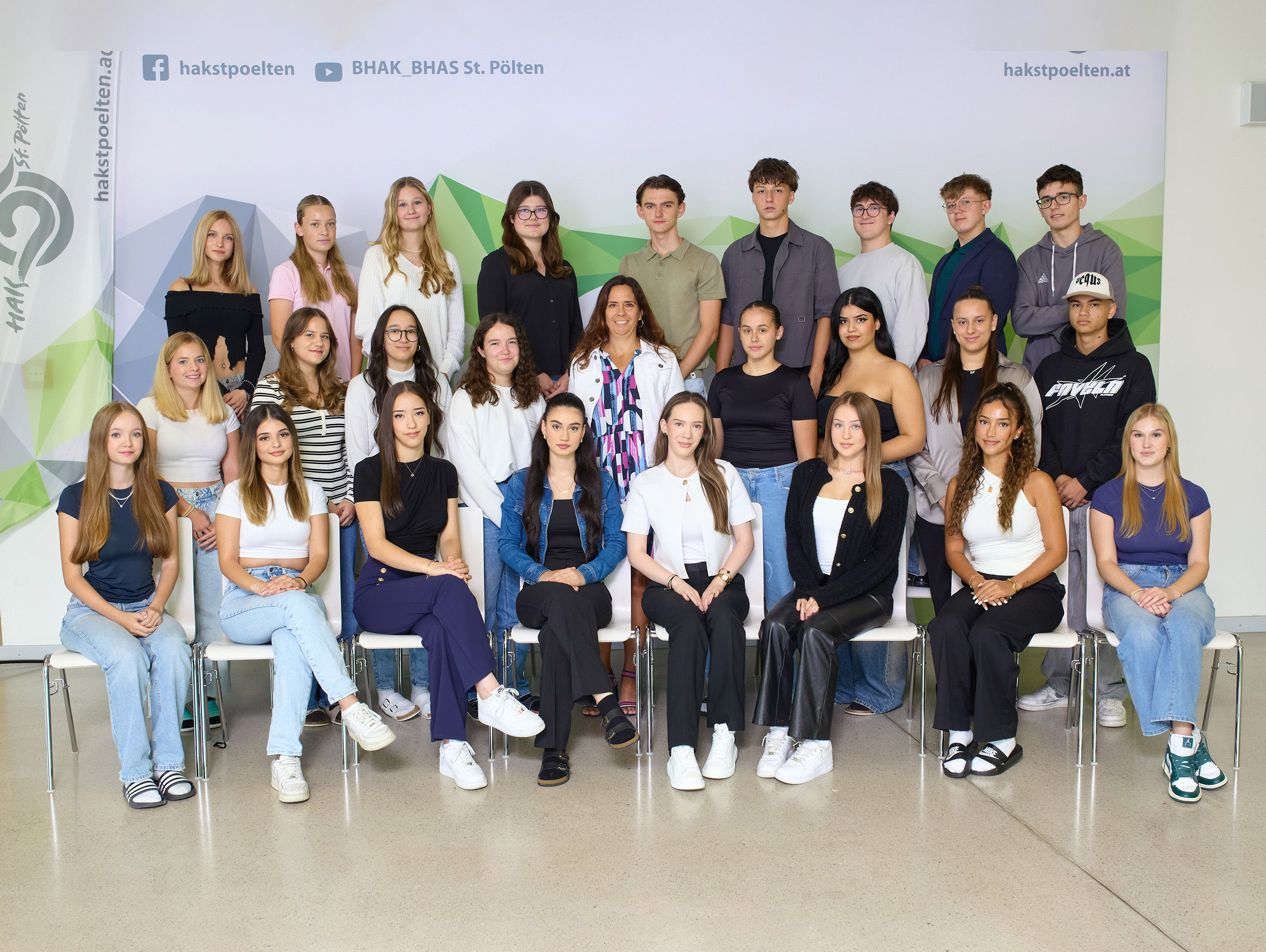 Klassenfotos 2024-25 - BHAK & BHAS St. Pölten