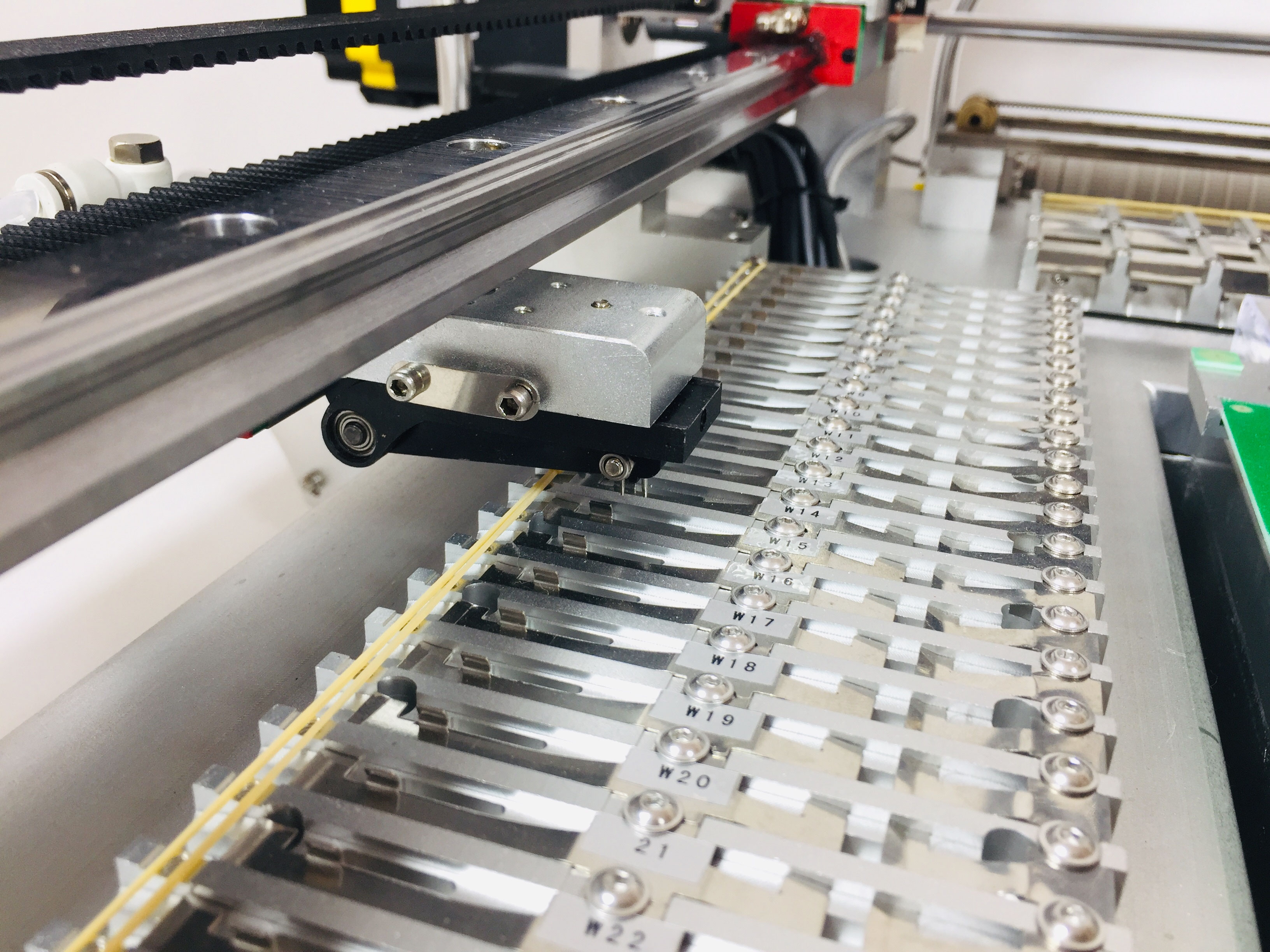 VP-2500DP Precision Belt PNP machine | EMIN.COM.MM