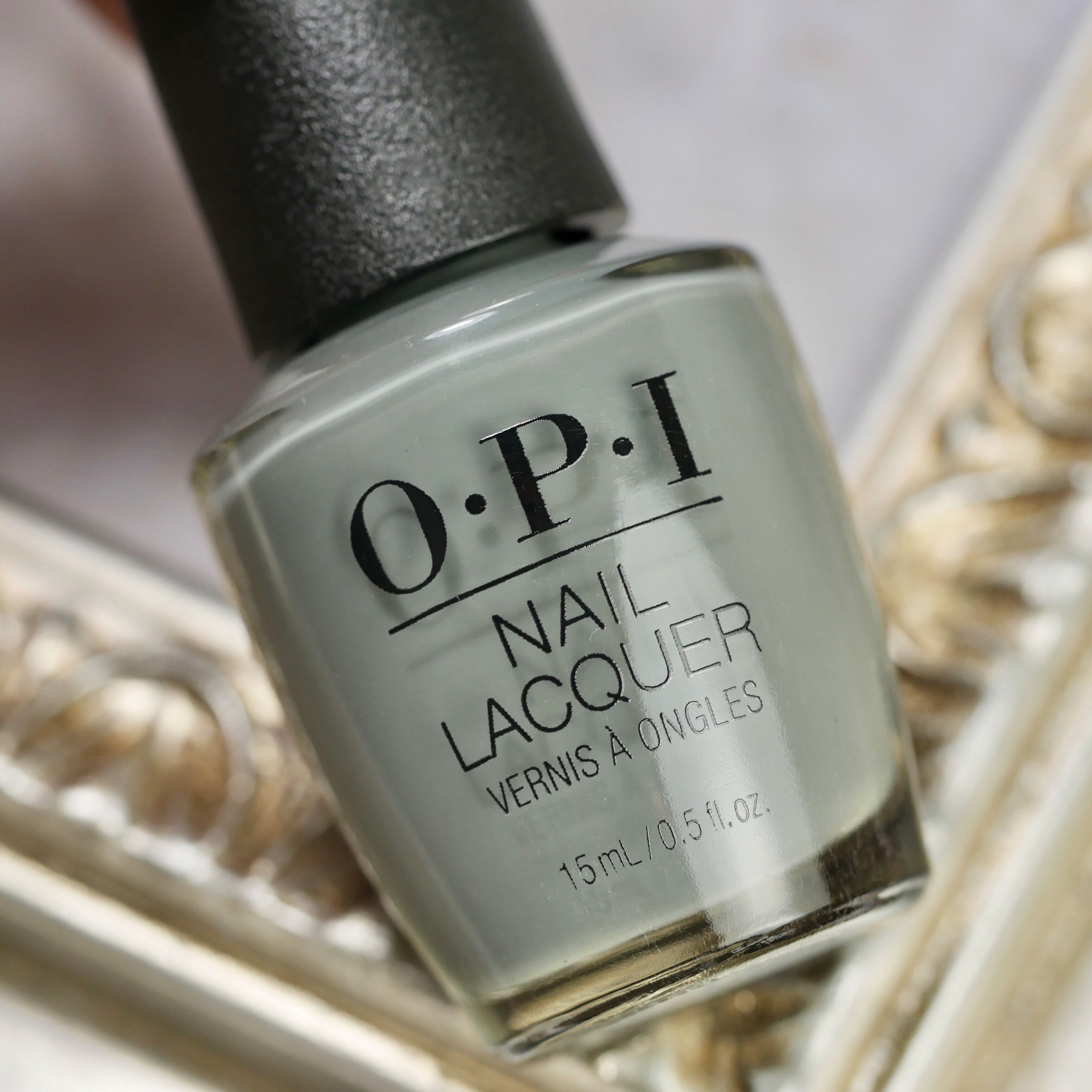 OPI • Suzi Talks With Her Hands - LackTraviata - Nagellack-Liebe