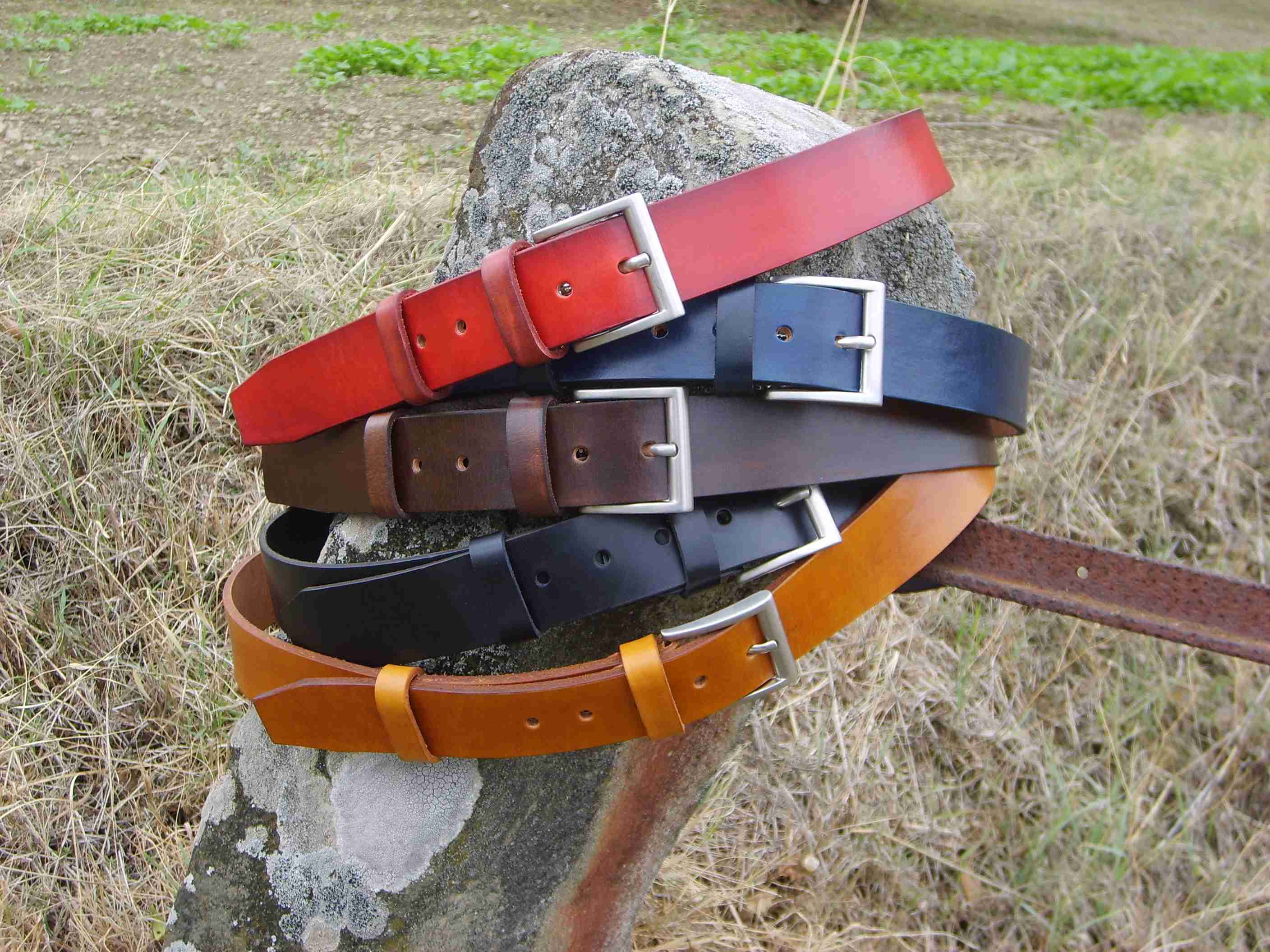 Cintura in cuoio classico - Cinture e borse in cuoio e pelle ...