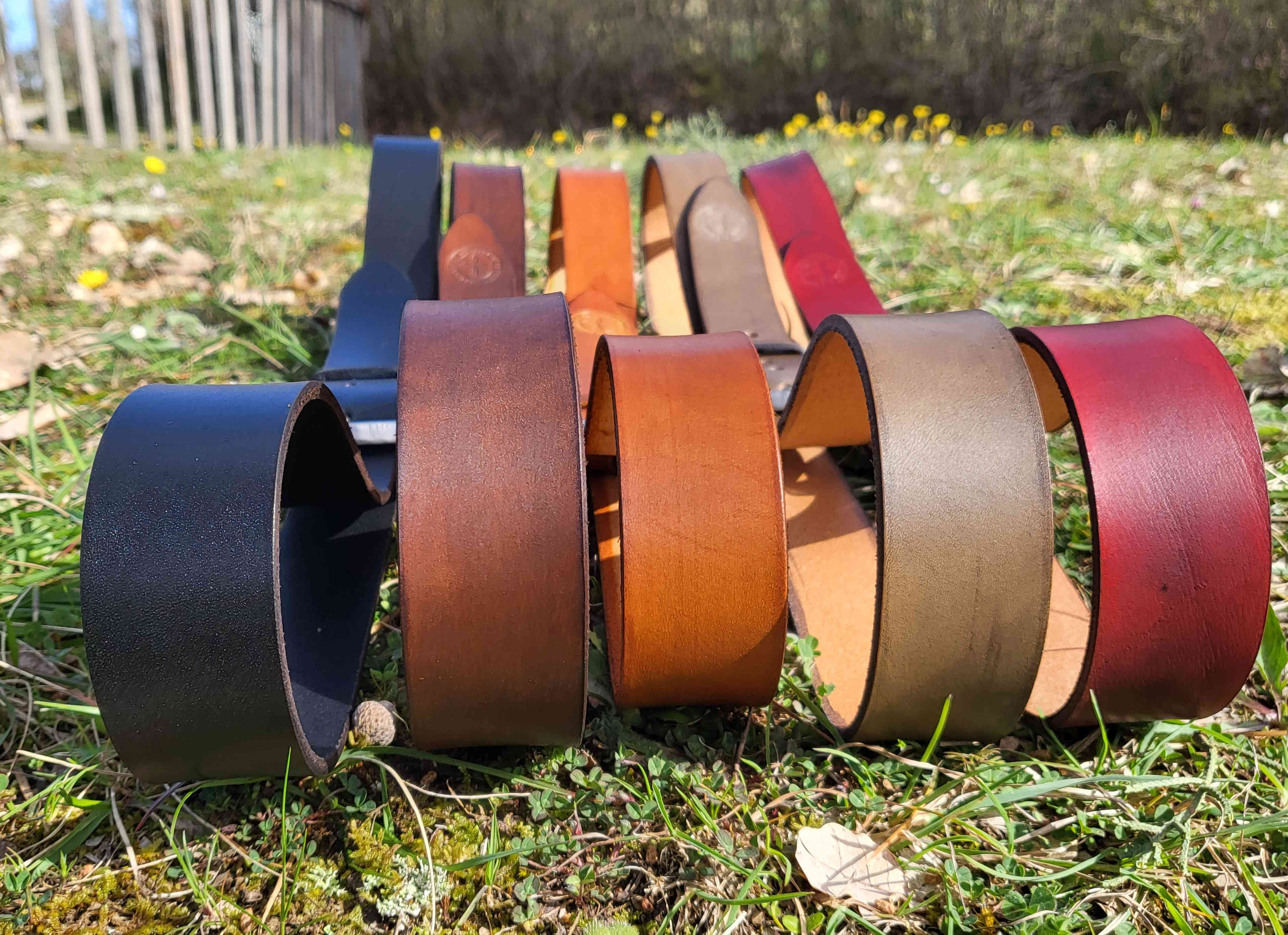 Cintura in cuoio classico - Cinture e borse in cuoio e pelle ...