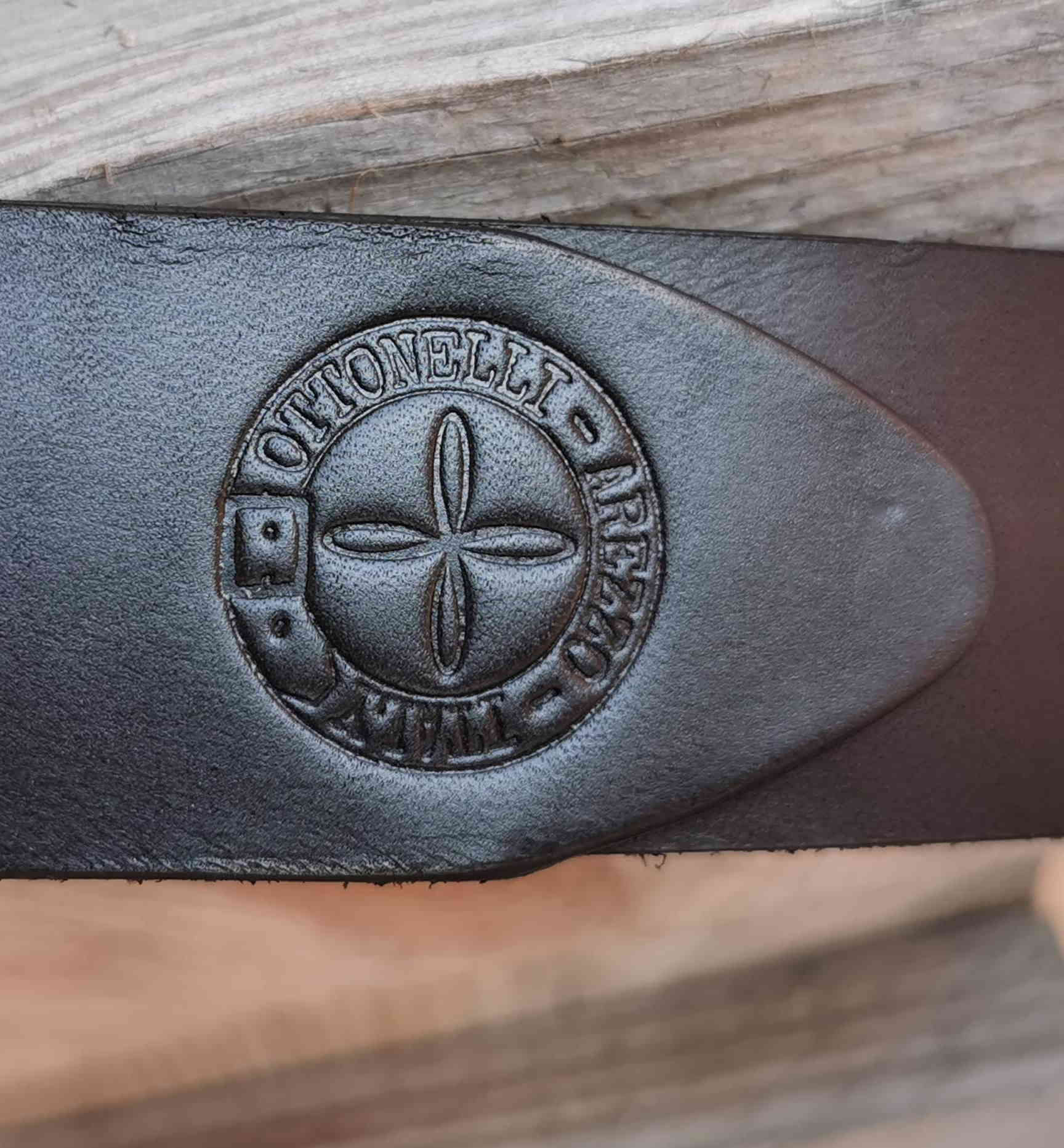 Cintura in cuoio classico - Cinture e borse in cuoio e pelle ...