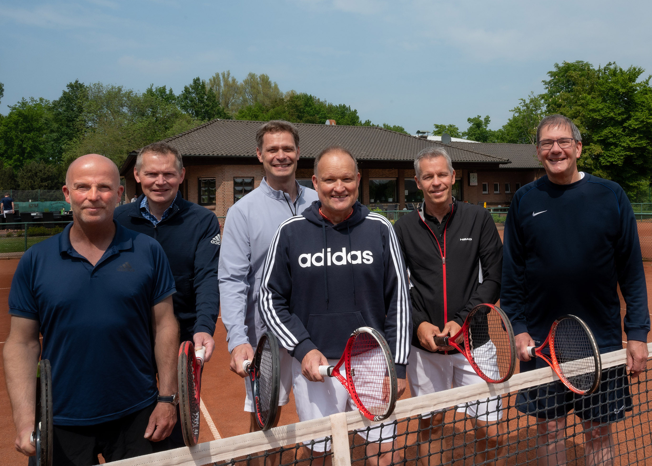 Herren - TC Rot-Gold Voerdes Webseite!