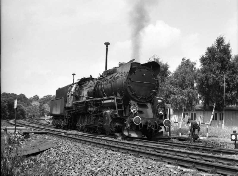 "Verbotene Bilder. Eisenbahnfotografie in der DDR" - Historische ...