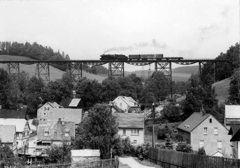 "Verbotene Bilder. Eisenbahnfotografie in der DDR" - Historische ...