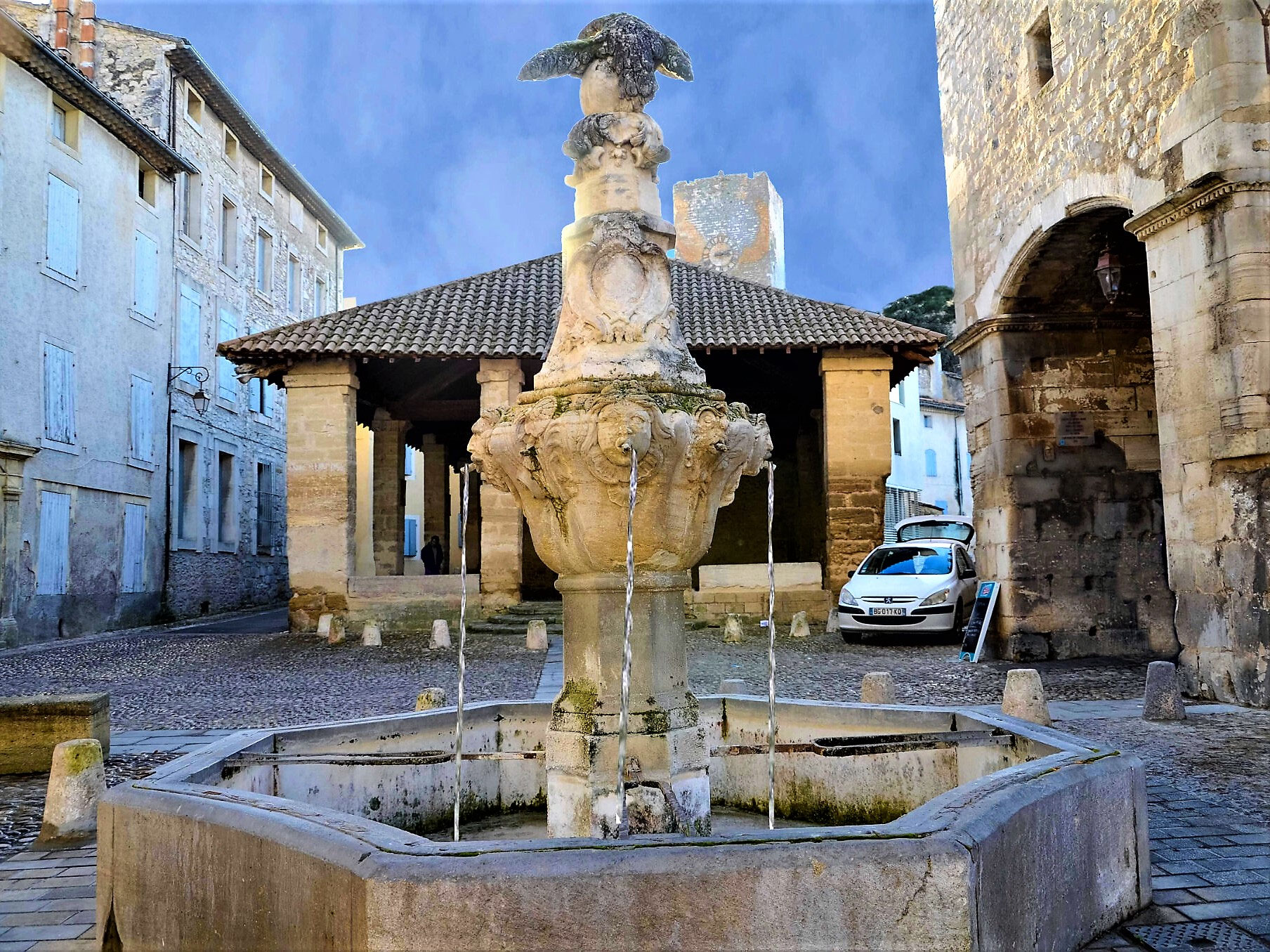 Le Canal de Carpentras, Pernes les Fontaines (PNR du Mont Ventoux) - Site de Marche et Rêve Istres