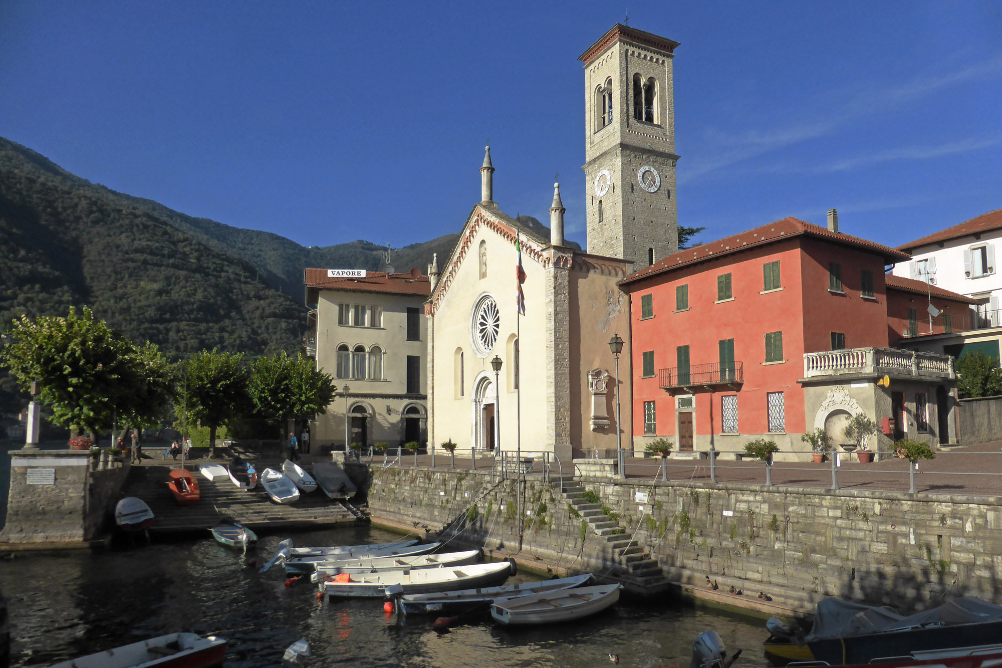 Bushwalking in Como, Italy - The Journey and the Destination