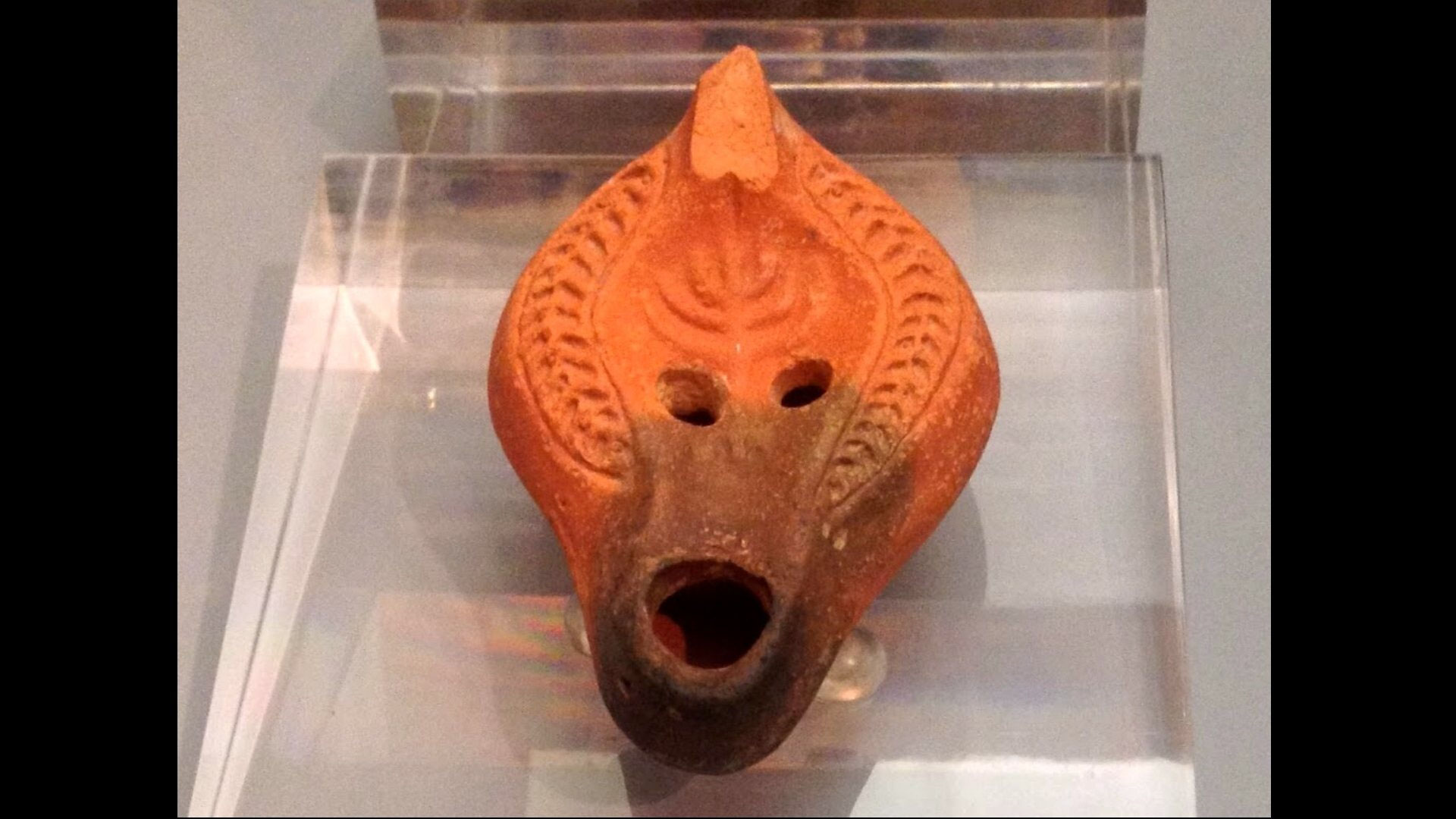 Ancient Oil Lamps with a Menorah - Structure Bible Menorah ...