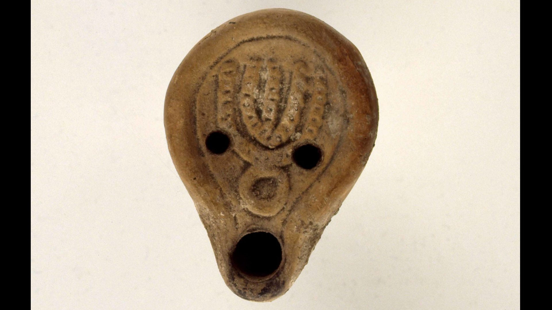 Ancient Oil Lamps with a Menorah - Structure Bible Menorah ...