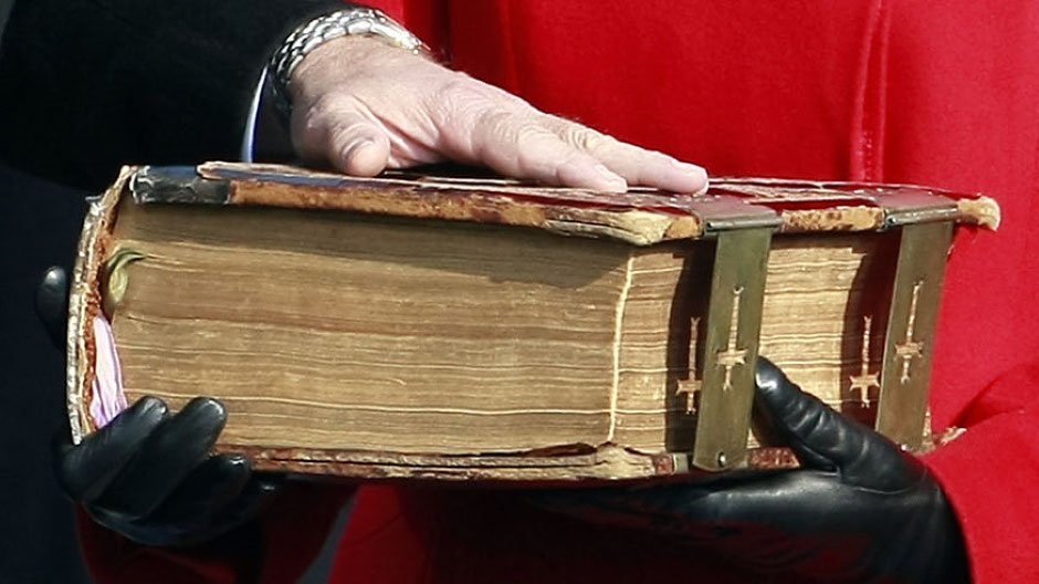 INAUGURAL BIBLES OF THE PRESIDENTS OF THE USA - Structure Bible Menorah ...