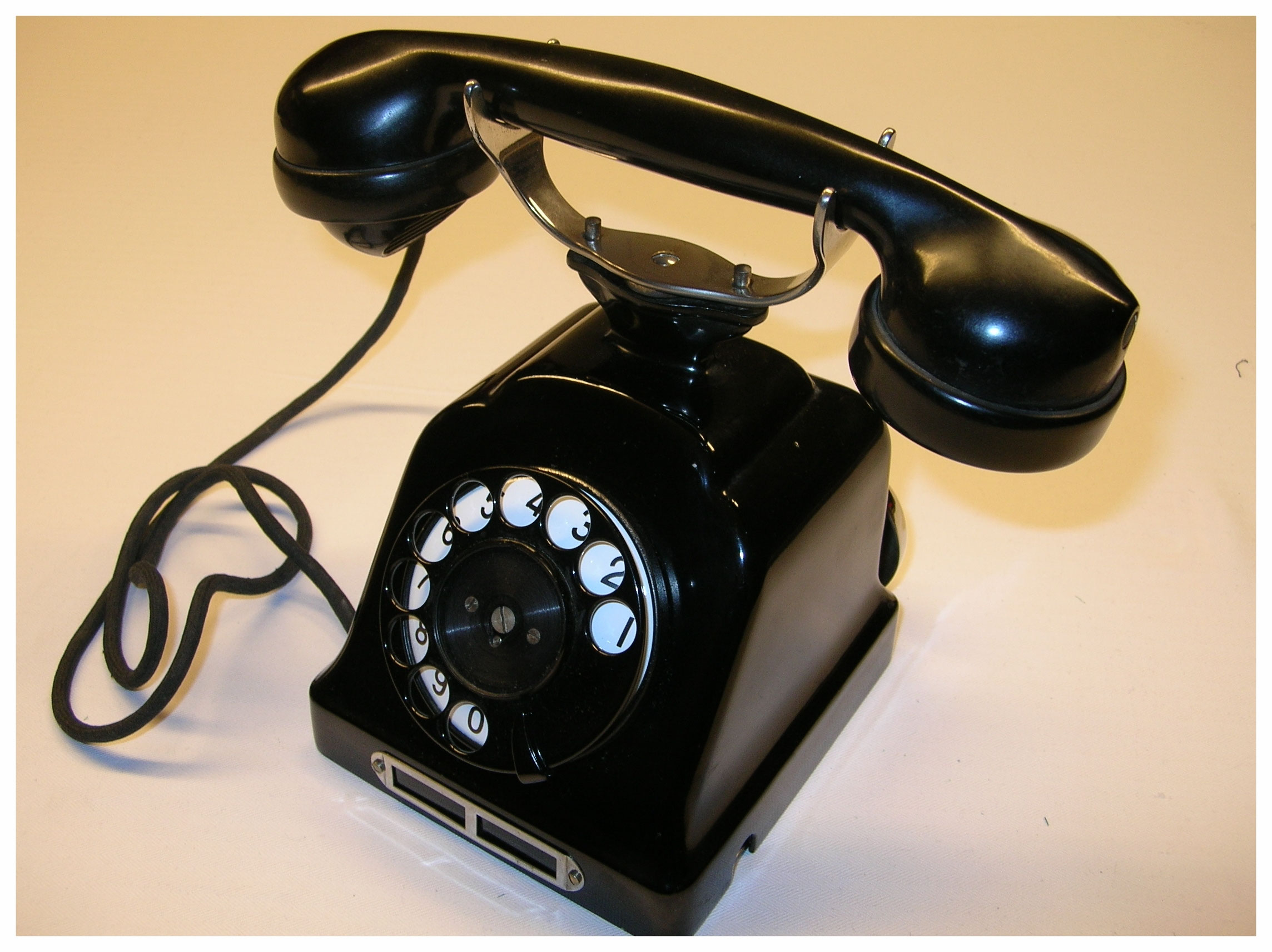 Geschichte des Telefons in der Schweiz - swiss-phones