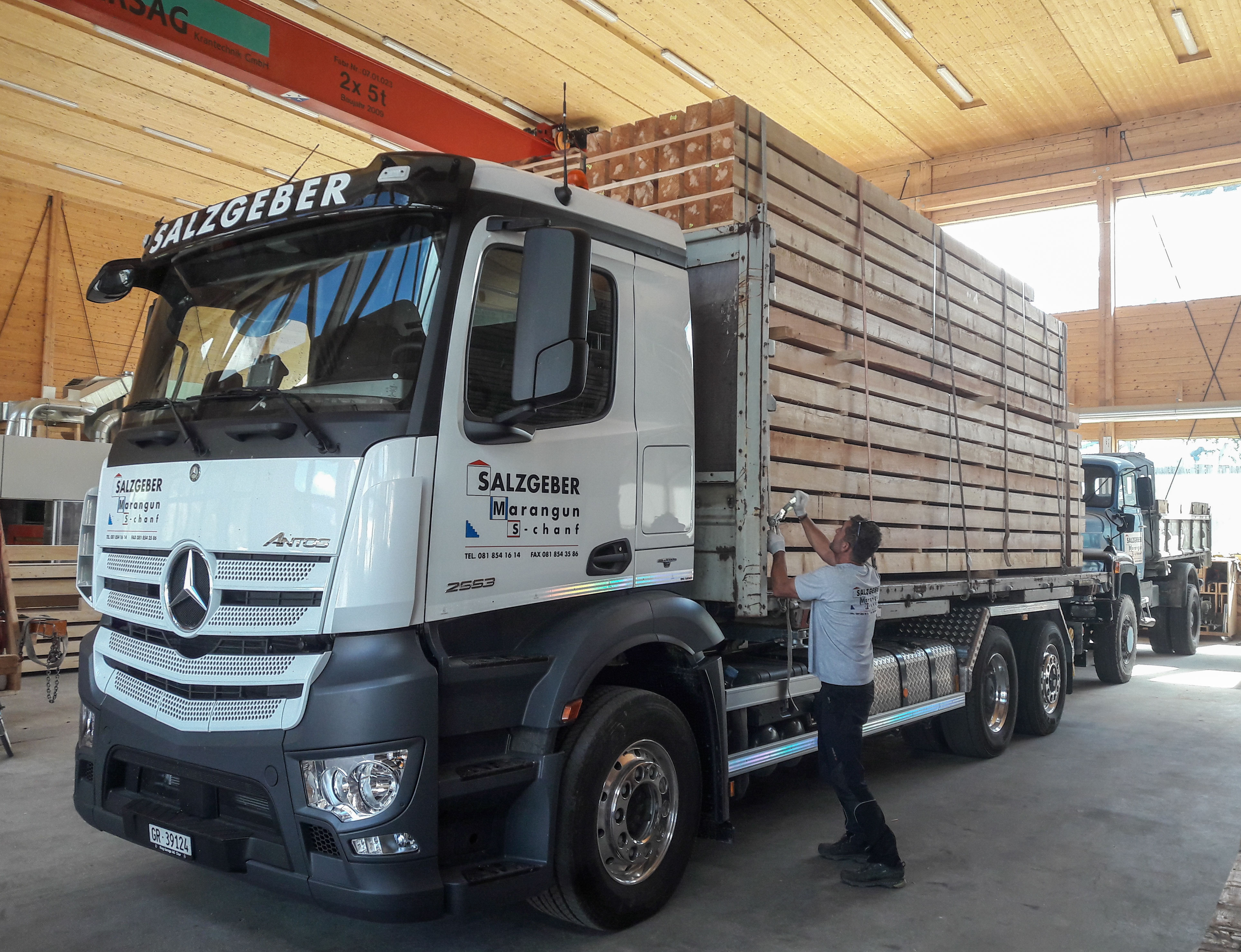 Mercedes Antos 2553 - Salzgeber Holzbau S-chanf