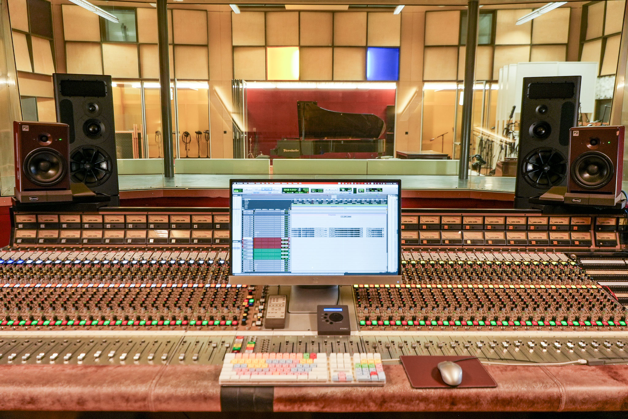 Tonstudio: - Gabriel Recording - Das grösste Tonstudio der Schweiz