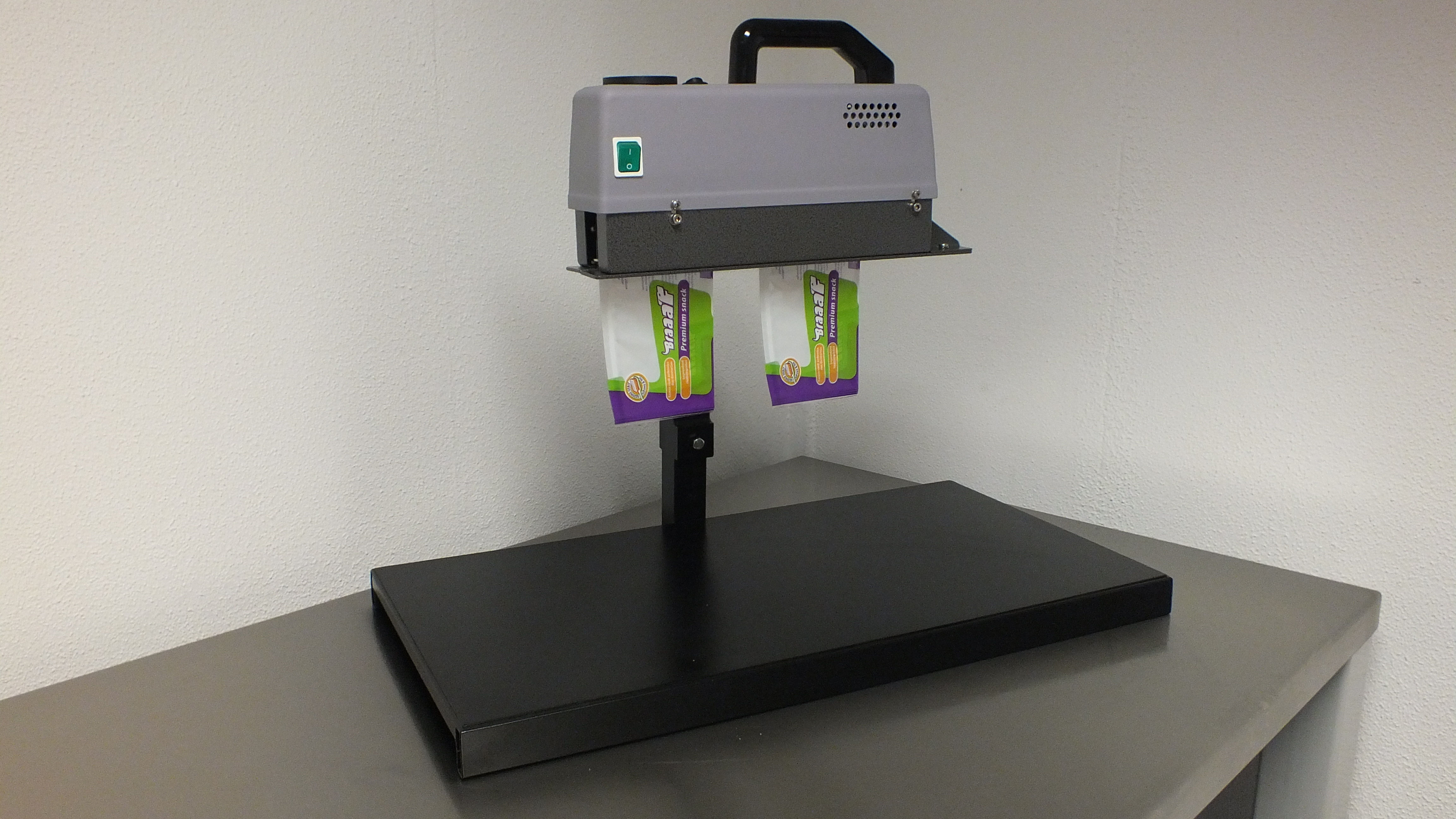 Durchlauf - Folienschweißgerät - GEHO PACK Service GmbH