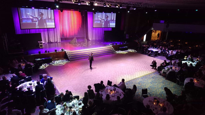 Großillusionist Julius Frack - EMT Event-Media-Tec GmbH