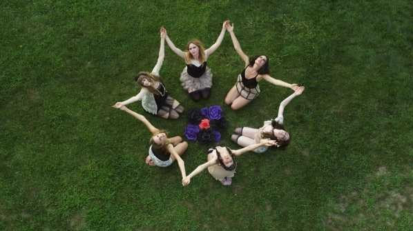 Girly Movements from Spring/Summer 2012 - Orla Kiely、Maximilla Lukacs ...