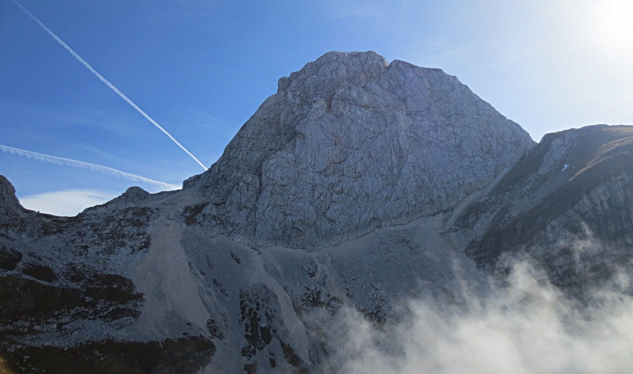 Mangart 2.679 m / Julische Alpen - Unterwegs im Dreiländereck ...