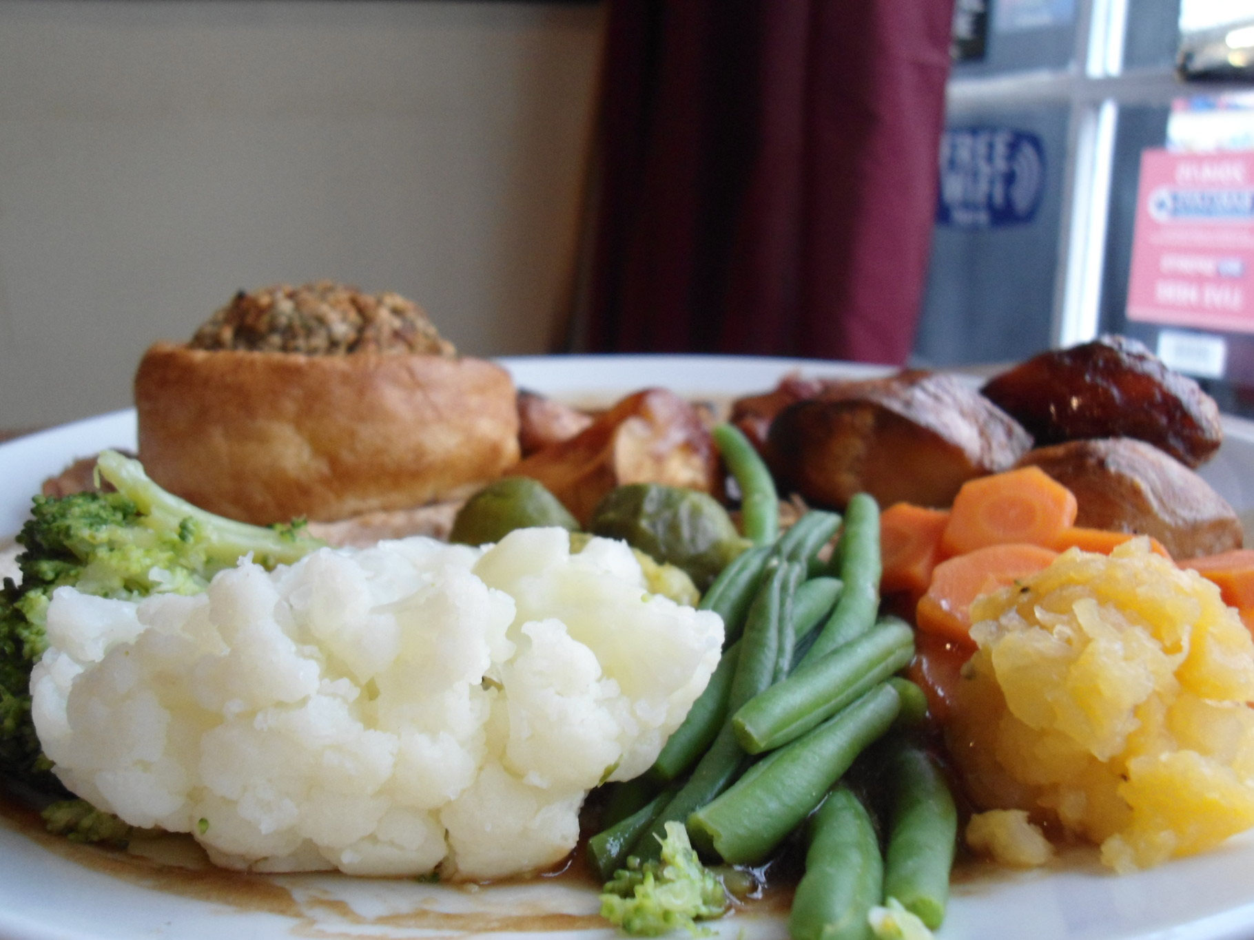 Roast Dinner - colebrookinn