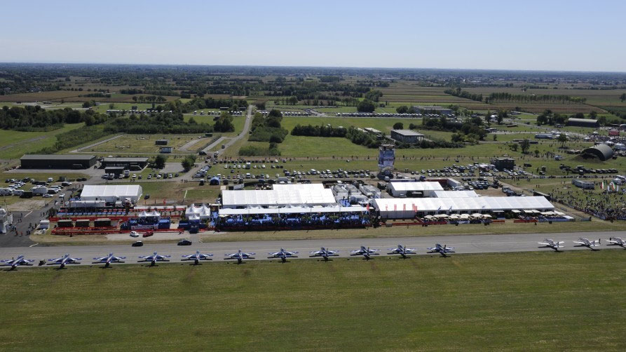 LA SEDE - Benvenuti nel sito dedicato alle Frecce Tricolori - P.A.N ...