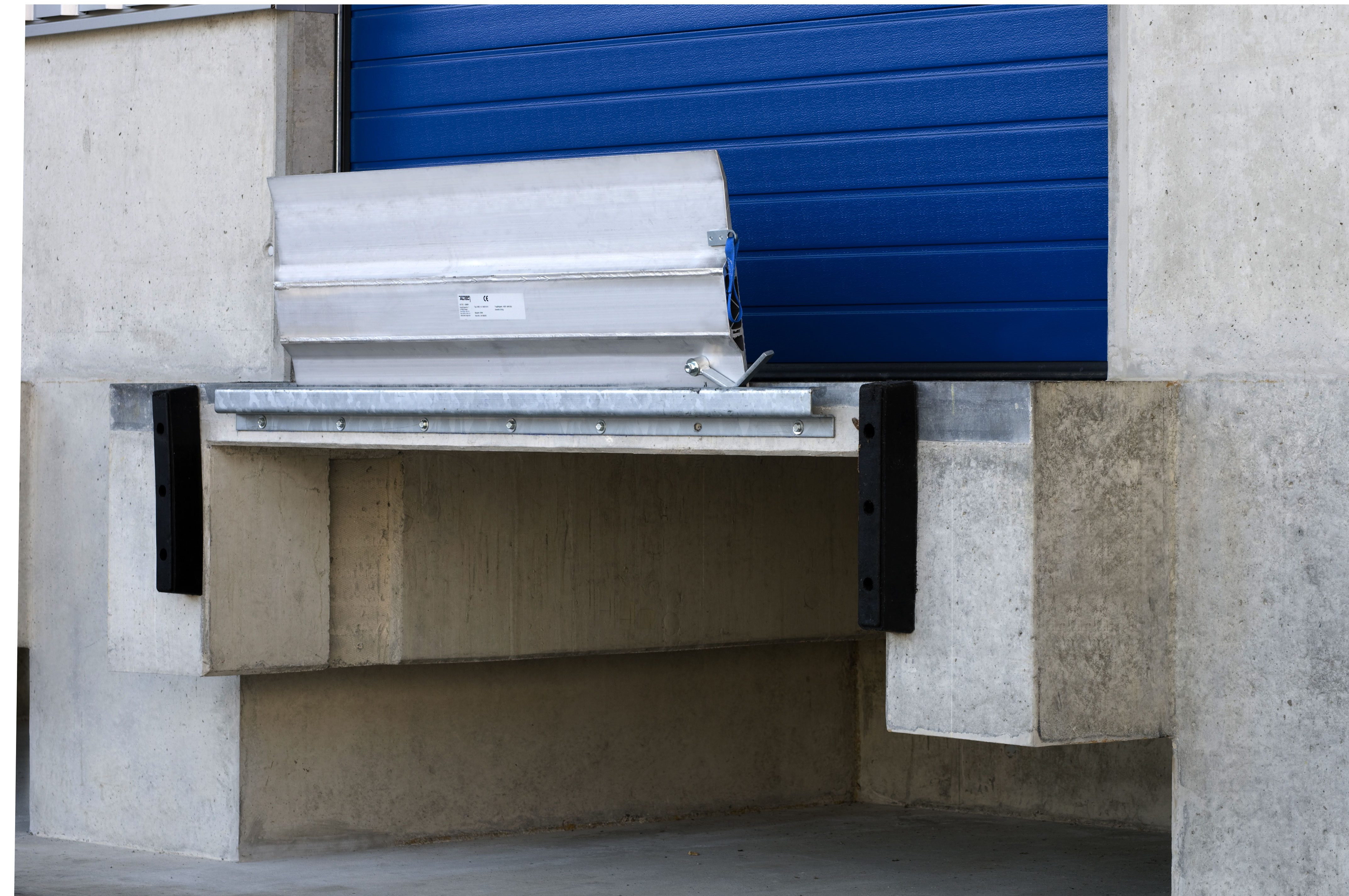 Lastbrygga - Egentillverkade lastbryggor anpassade för kund - Dockab