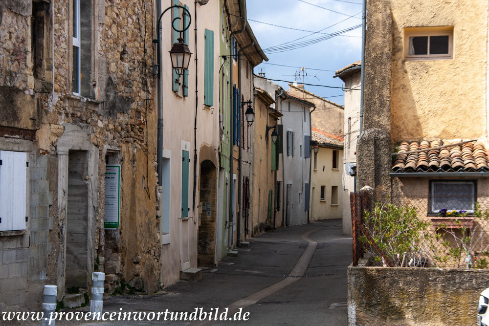 Caderousse - Sehenswürdigkeiten - Urlaubsplanung - Frankreich
