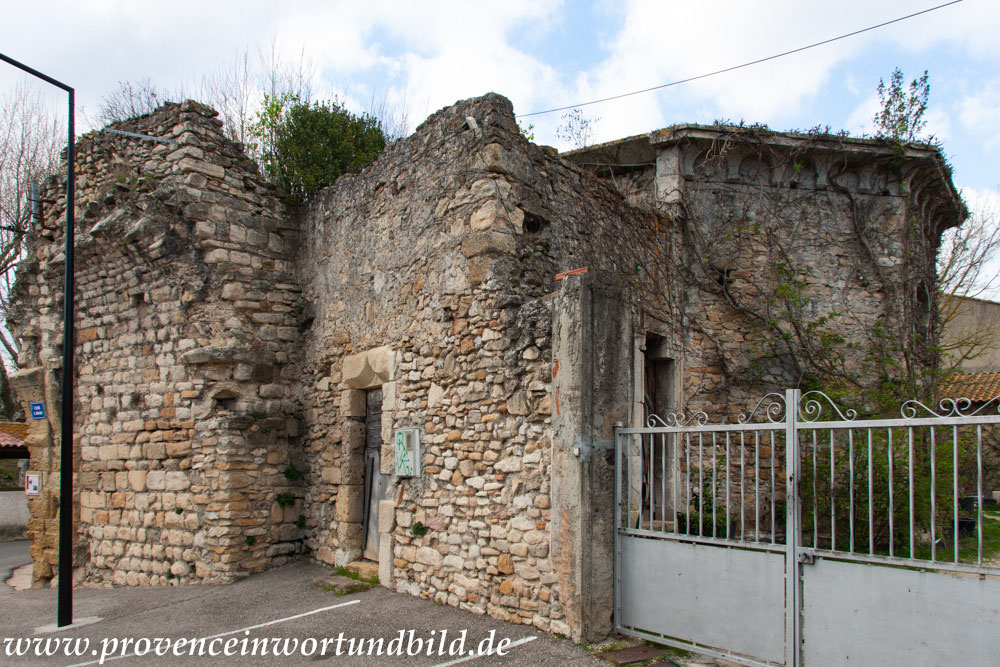 Caderousse - Sehenswürdigkeiten - Urlaubsplanung - Frankreich