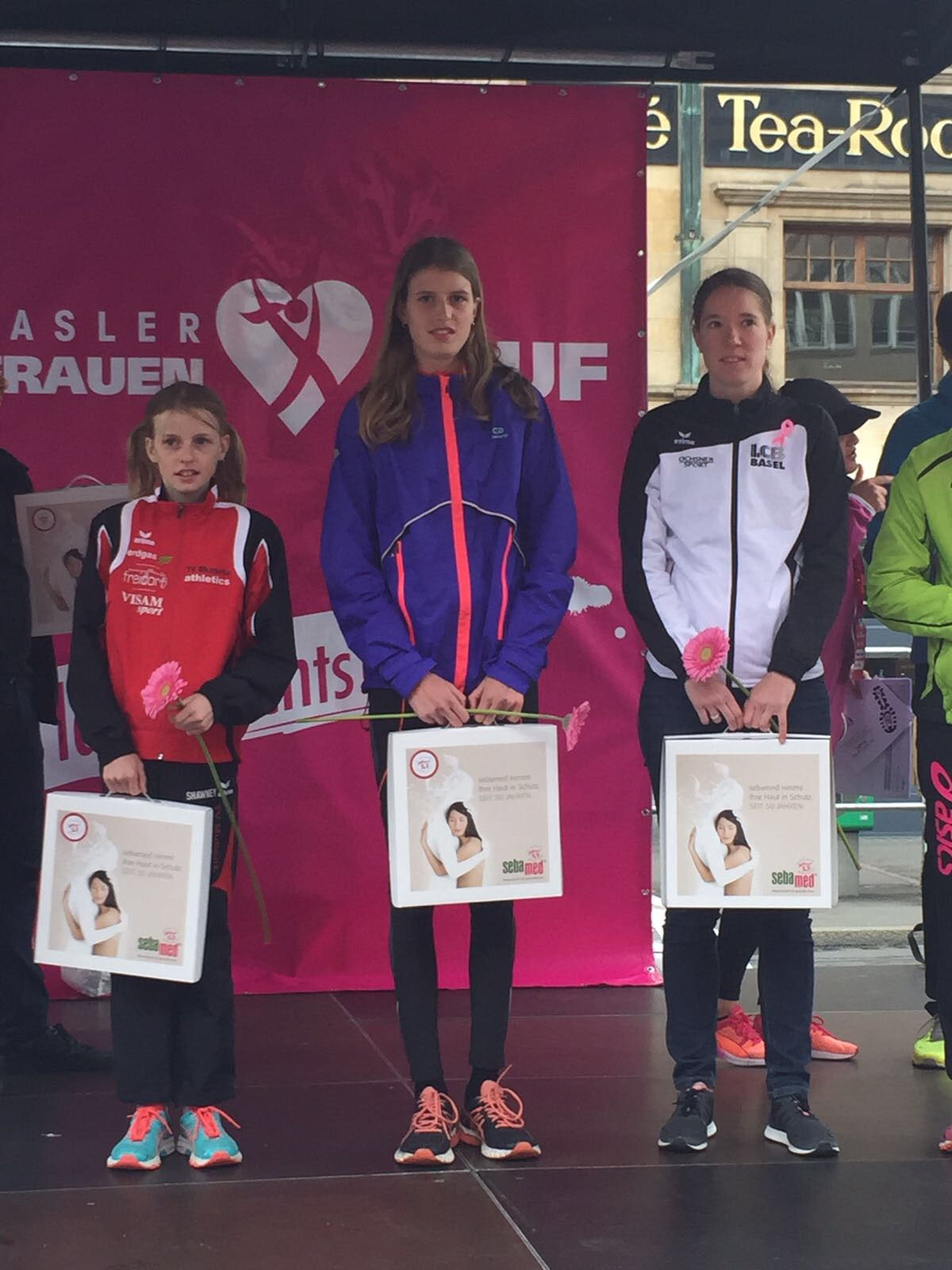 Deborah Büttel (10km) und Priska Auf der Mauer (5km) gewinnen jeweils ...