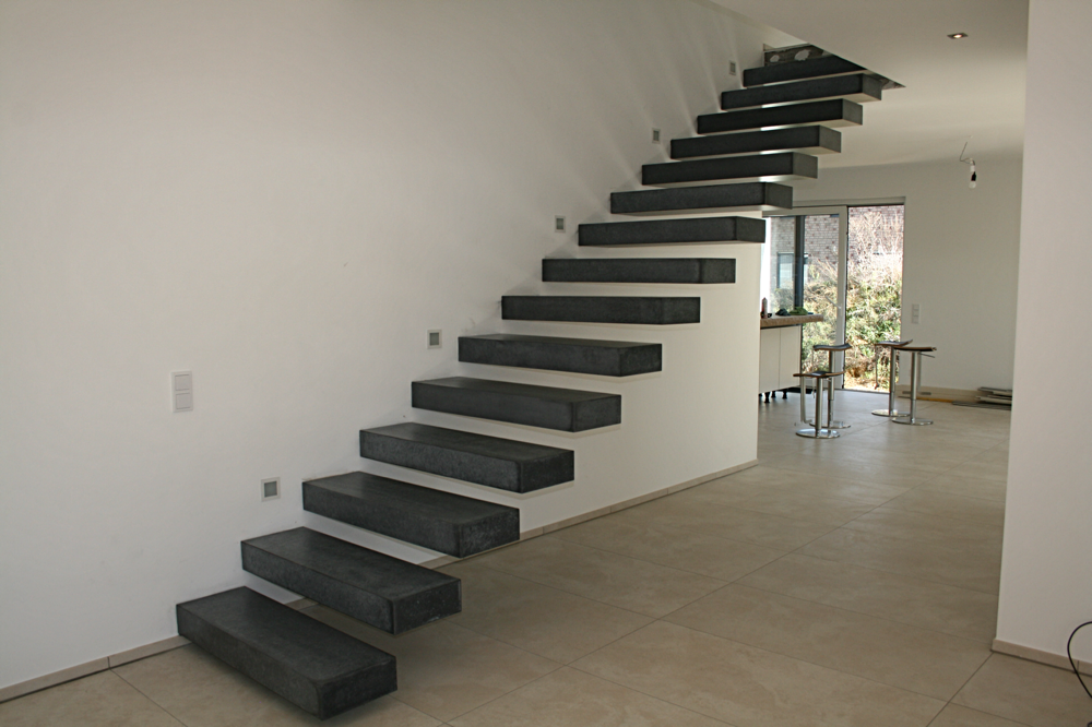 Beton Kragarm Treppe - Nonnast raum&beton design