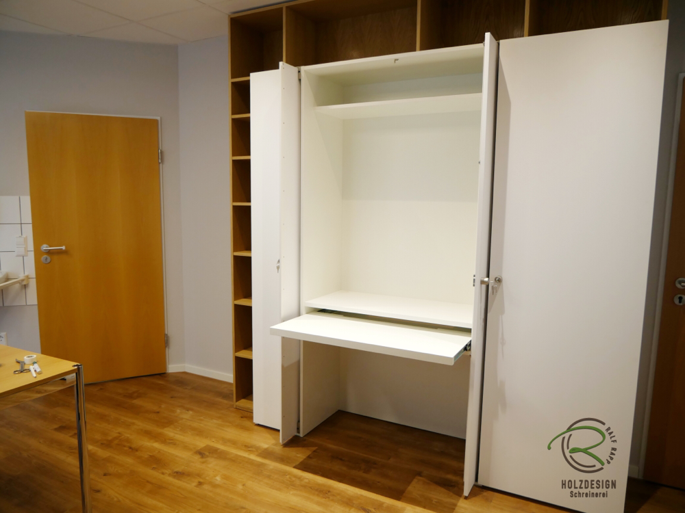 Elegantes Schrank Mit Integriertem Tisch Bilder