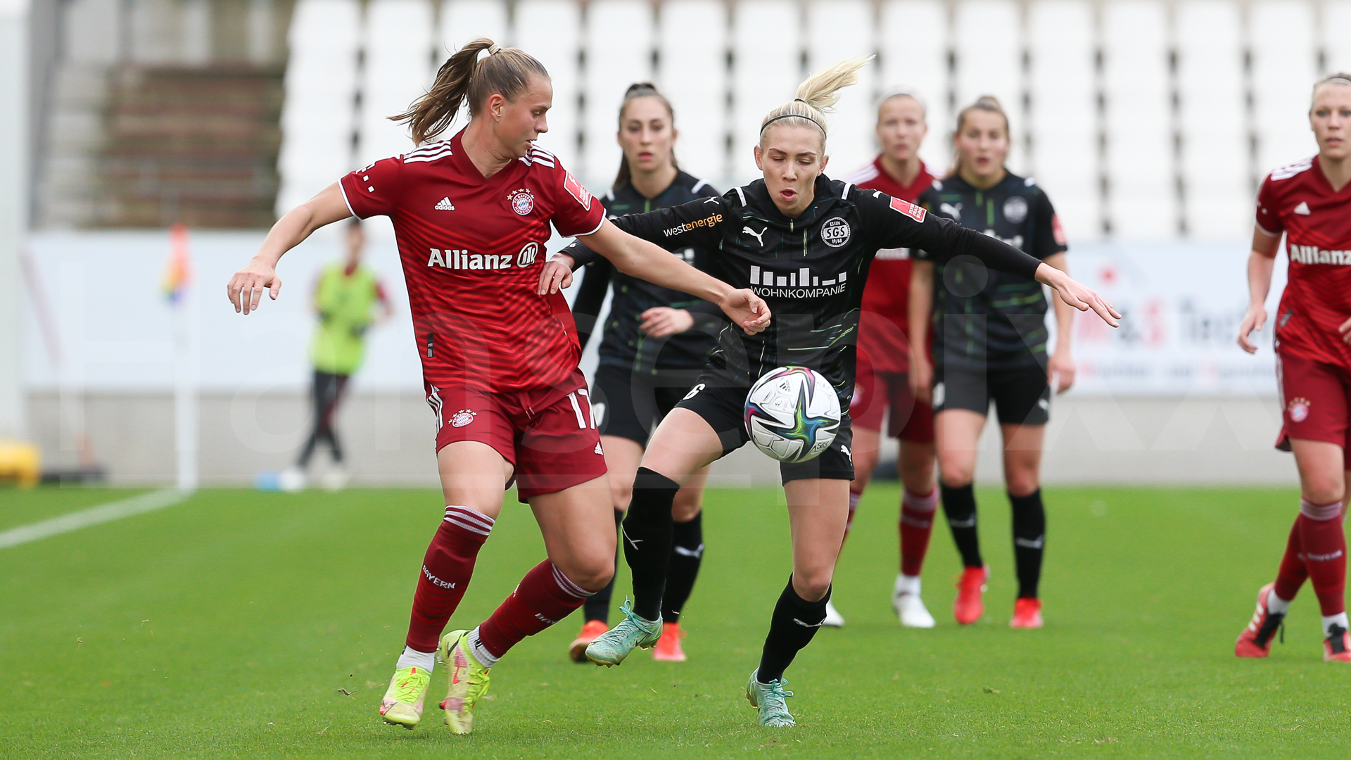 06.11.2021 • SGS Essen - FC Bayern München - Hansepixx