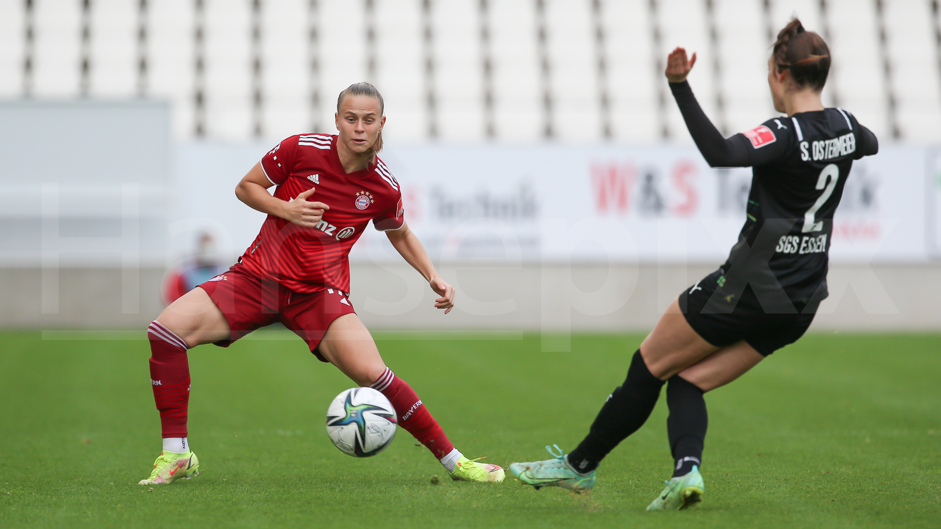 06.11.2021 • SGS Essen - FC Bayern München - Hansepixx