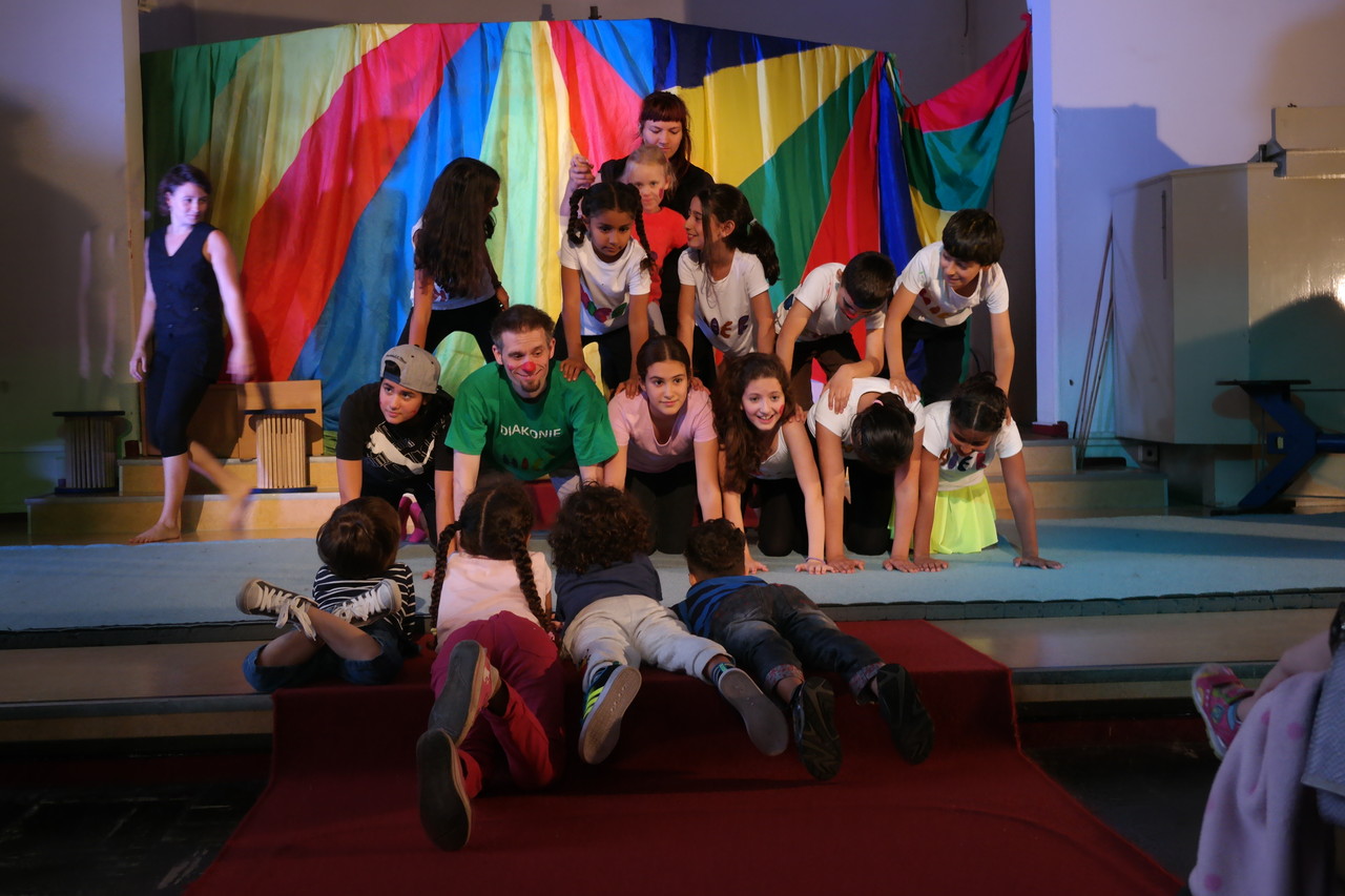 kinderzirkus - https://kunstquappe.jimdo.com