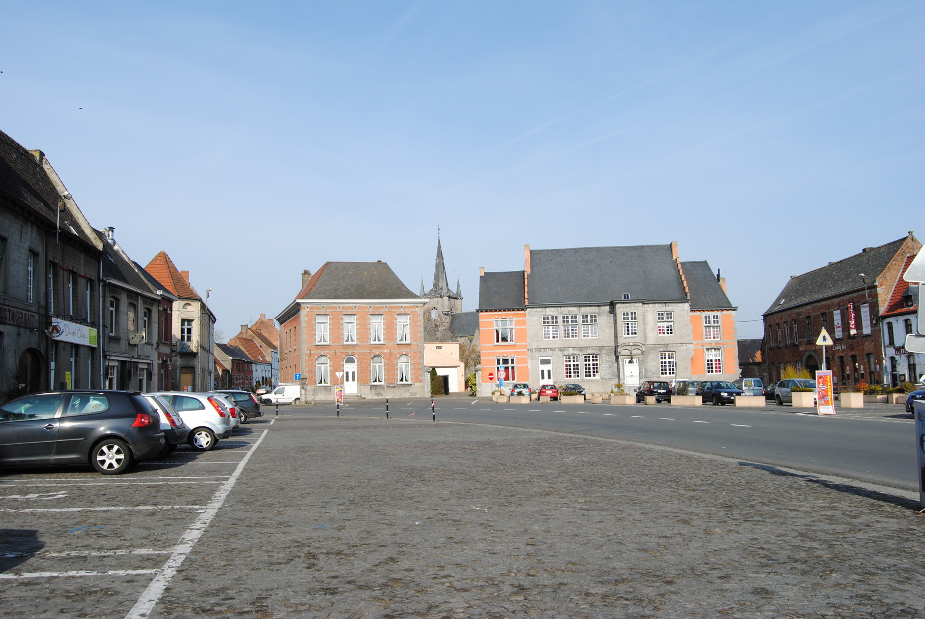 Un peu d'histoire - chievres et son patrimoine