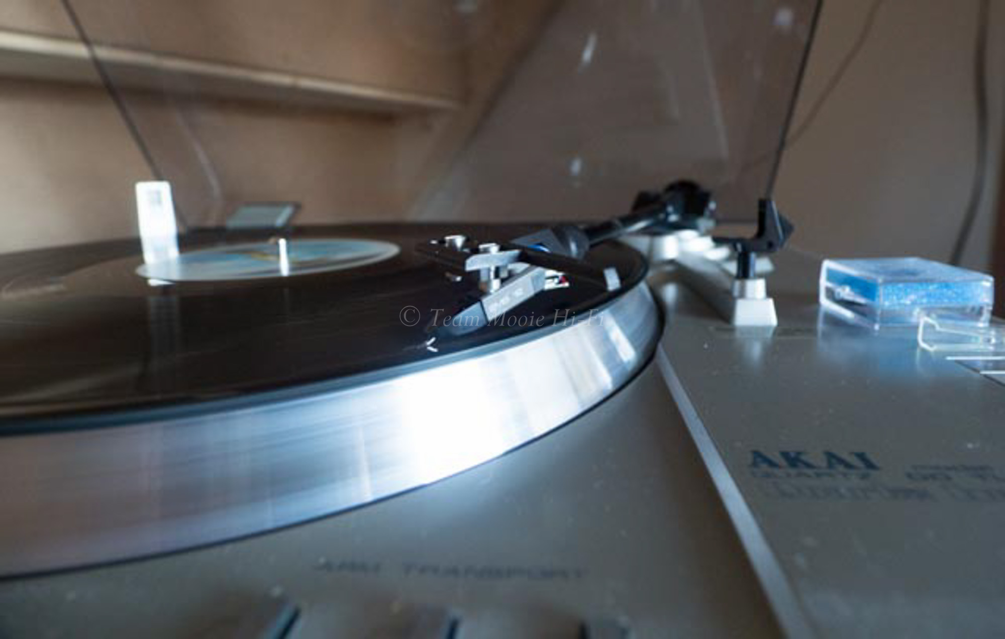 Review Akai Pro 502 rack stereo set - De website van mooiehifi!