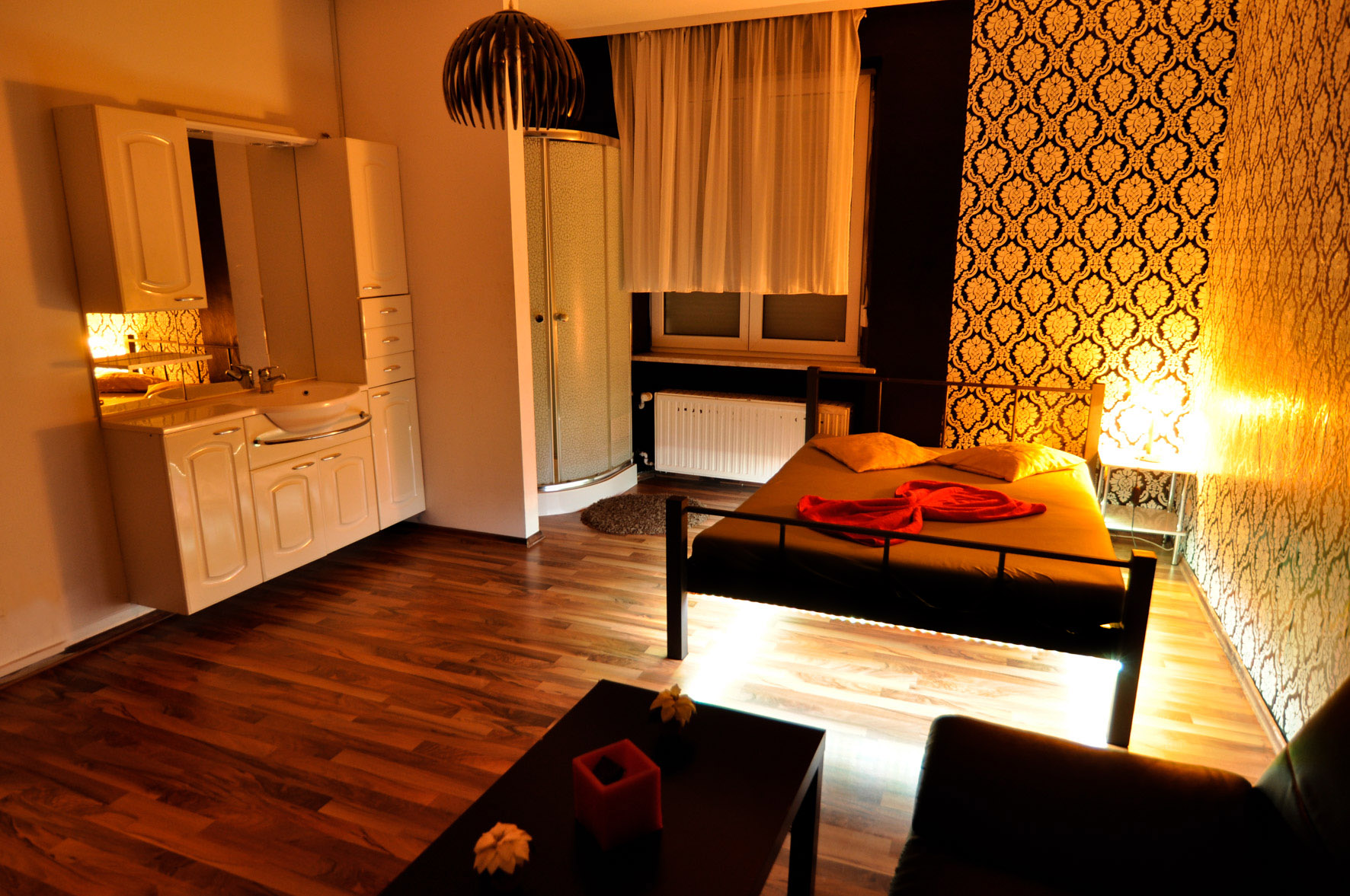 Unsere Zimmer im Haus No Limit - Bordell, Puff in Regensburg No Limit ...