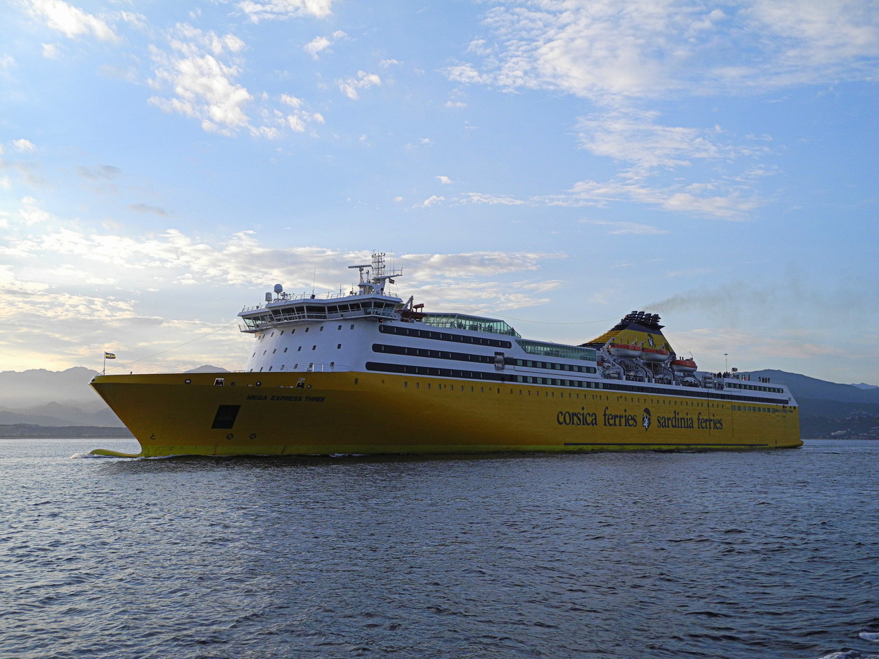 MEGA EXPRESS THREE - Corsica Battelli