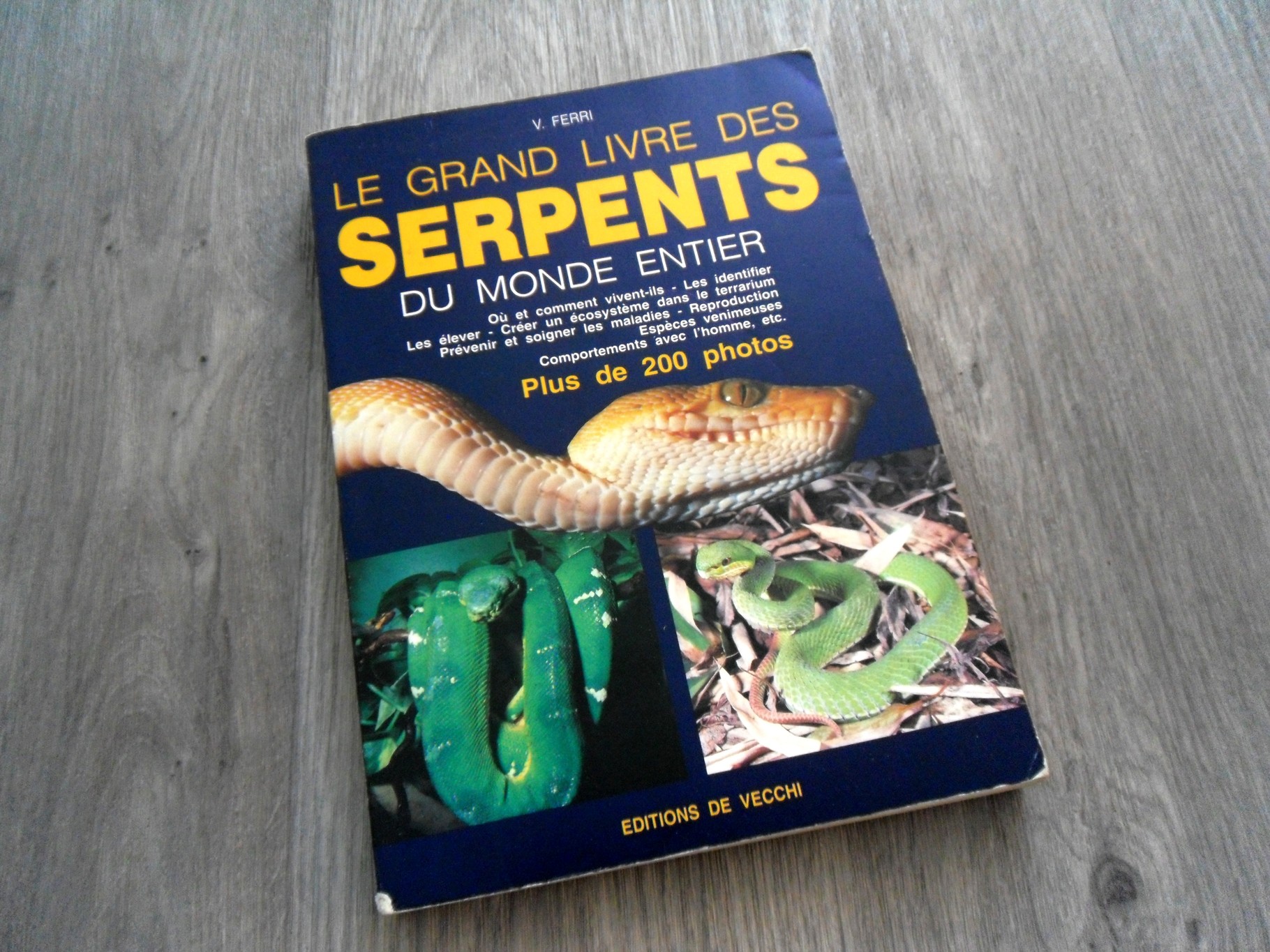 Le Grand livre des Serpents du Monde entier - Site Jimdo de shadows ...
