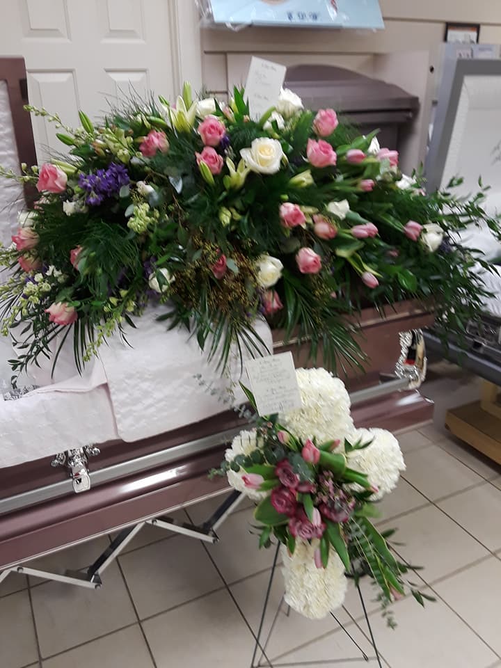 CASKET SPRAYS - flowersofdistinction