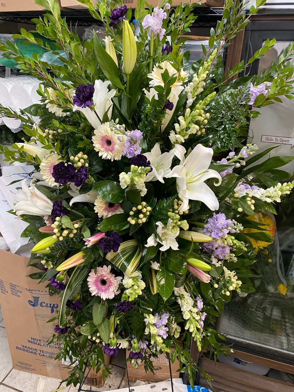 STANDING SPRAY - flowersofdistinction