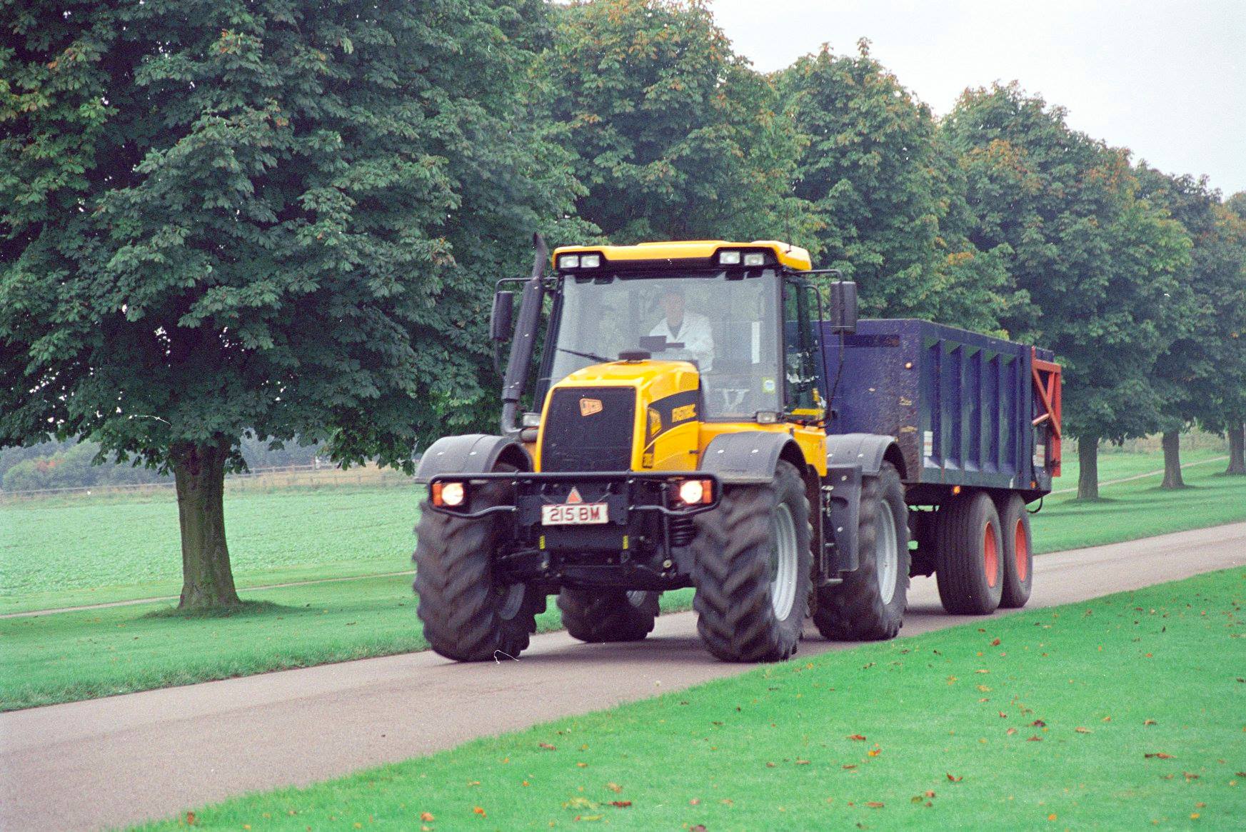 JCB Traktoren - Technische Daten - tractorbook.de