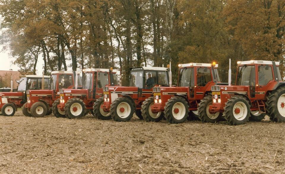 International Bildergalerie - Technische Daten - tractorbook.de
