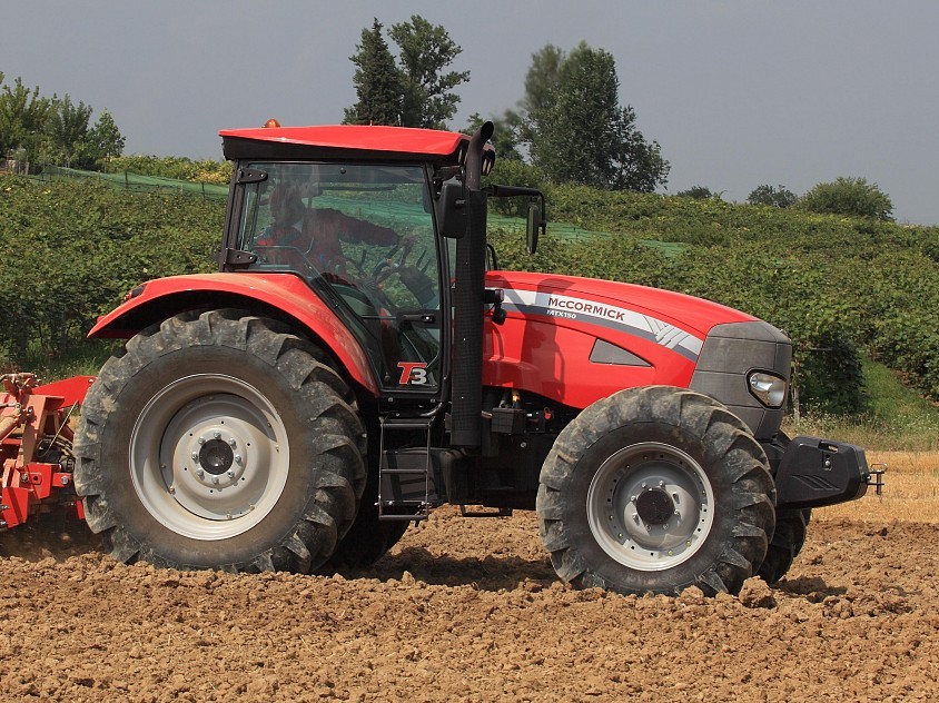 McCormick Traktoren ab 2000-2010 - Technische Daten - tractorbook.de