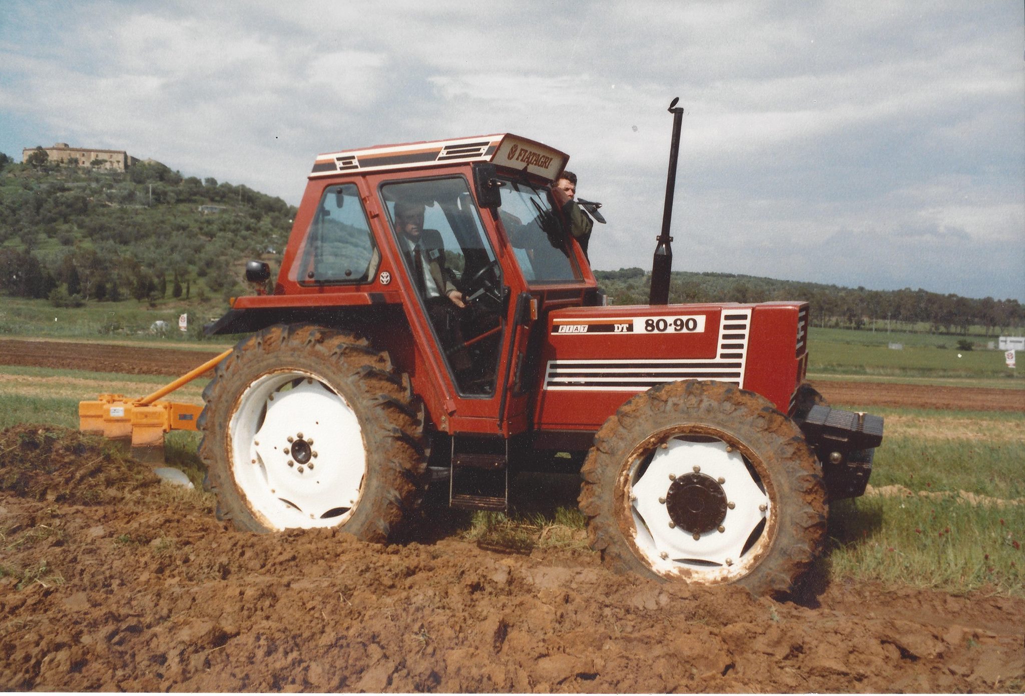 Fiatagri Traktoren - Technische Daten - tractorbook.de