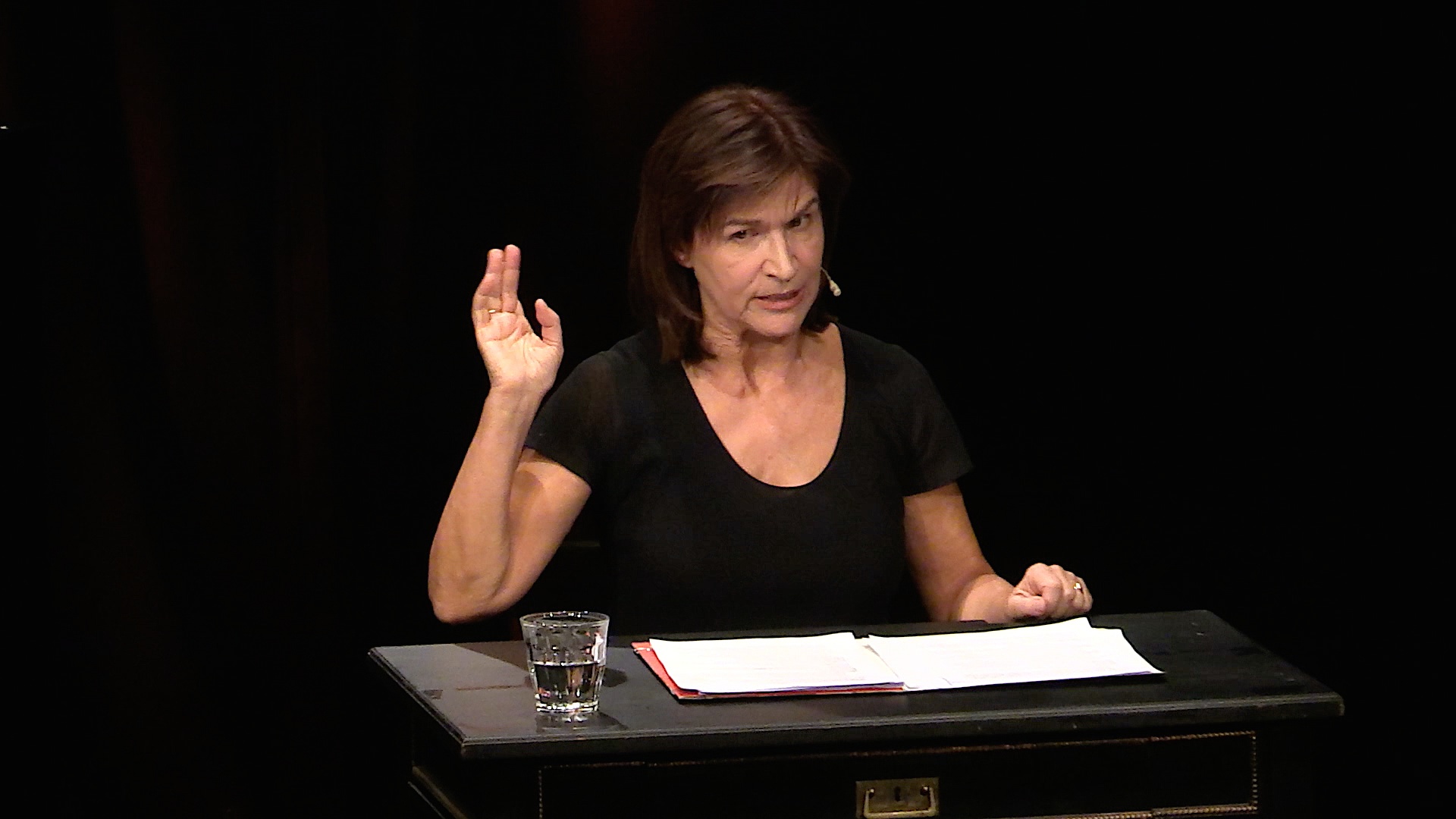 Theater am Tisch - Krista Posch, Schauspielerin, Energiearbeit ...