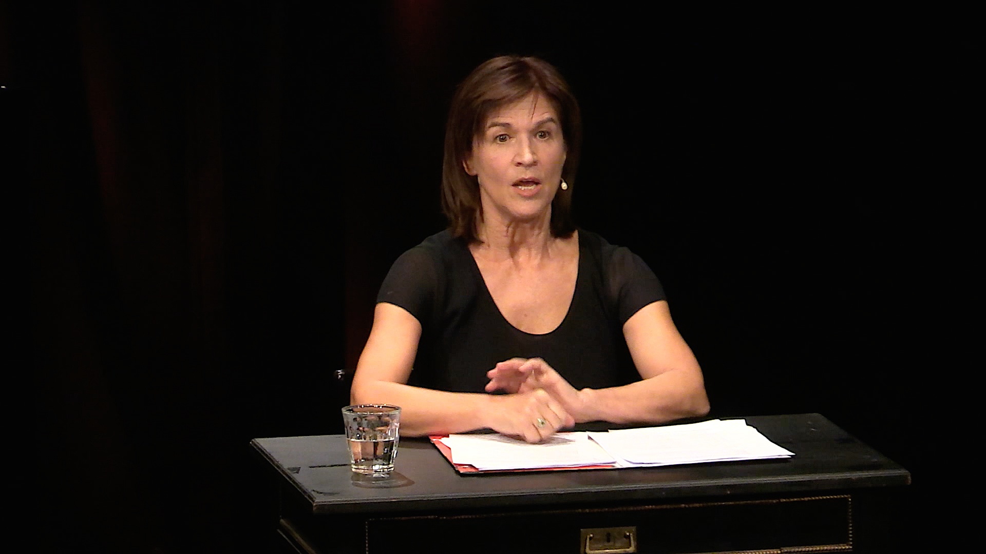 Theater am Tisch - Krista Posch, Schauspielerin, Energiearbeit ...