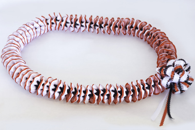 Lei Styles - K-D Crafts and Ribbon Leis