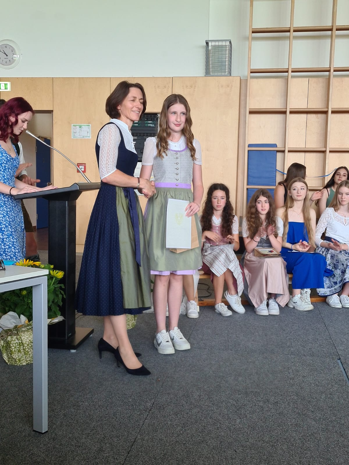 Schlussfeier der 4. Klassen - Neue Mittelschule Golling