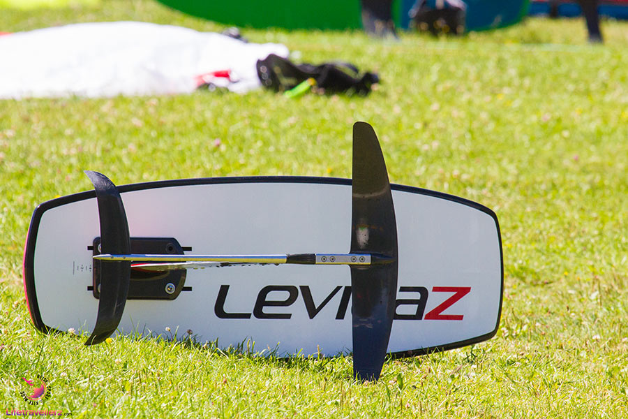 Kitefoilen lernen: Levitaz Cruizer und EXO Board - Lifetravellerz Blog