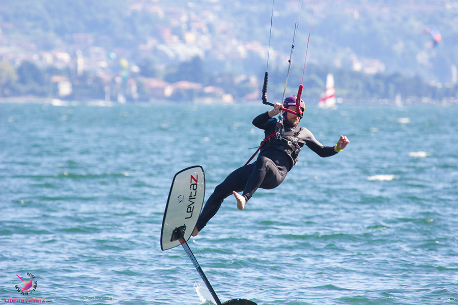 Kitefoilen lernen: Levitaz Cruizer und EXO Board - Lifetravellerz Blog