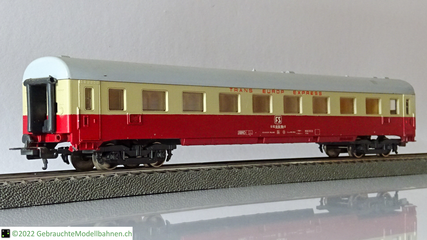 Lima Personenwagen - Gebrauchte Modellbahnen